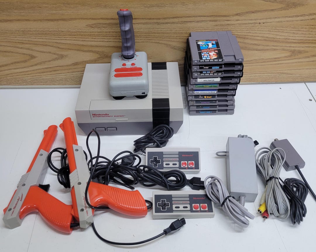Nintendo NES System Bundle Console, Controllers, Zappers, Joy Stick, 10 ...