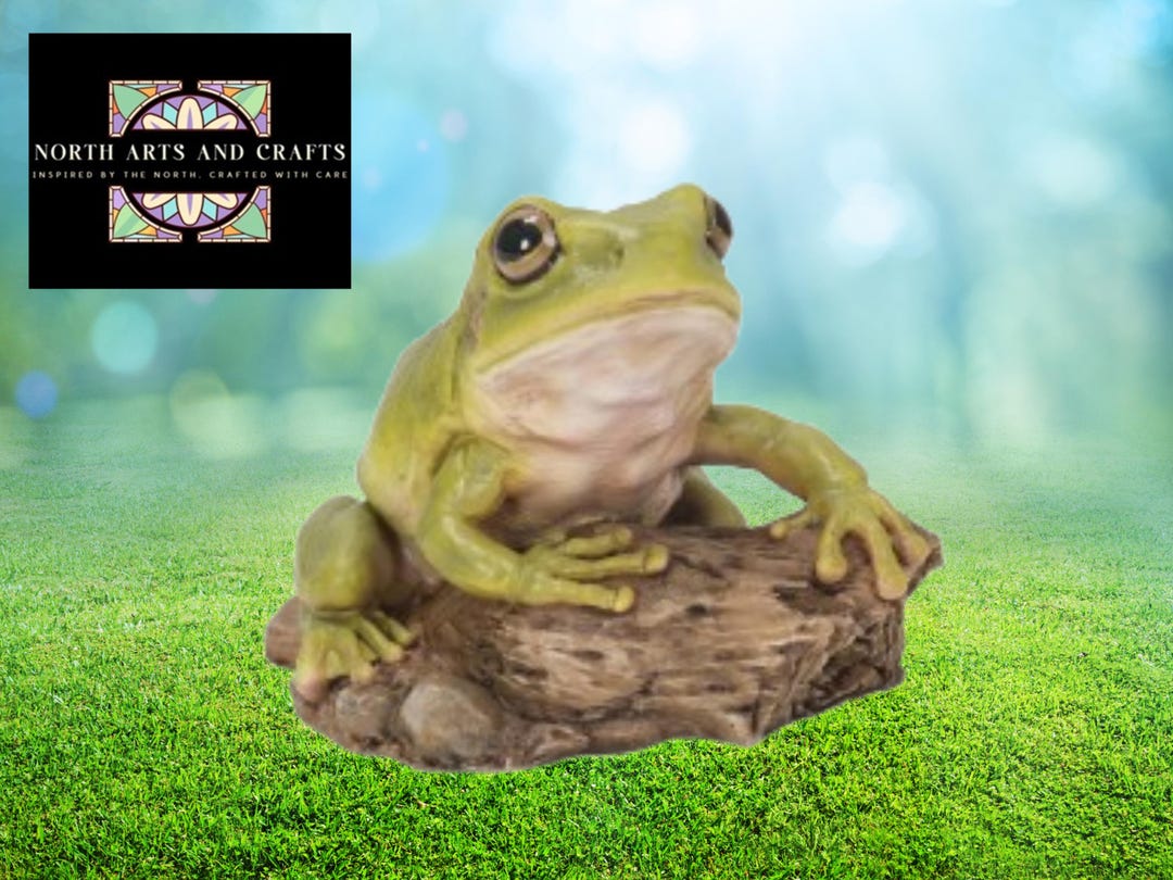 Handcrafted White's Tree Frog Statue – Realistic Animal Statue for ...
