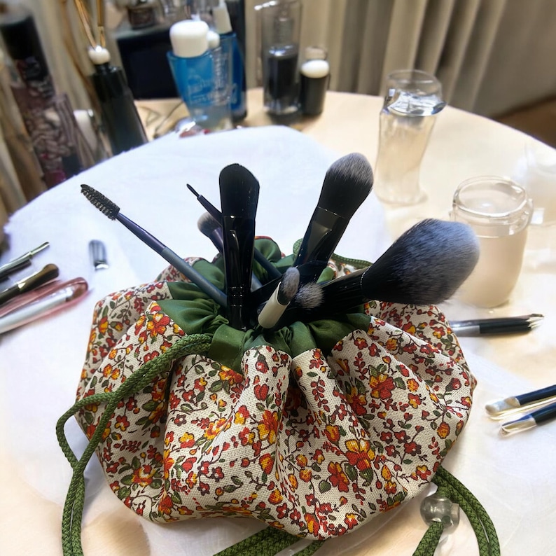 Sewing Pattern, Easy Pattern for Round Drawstring Makeup Bag ...