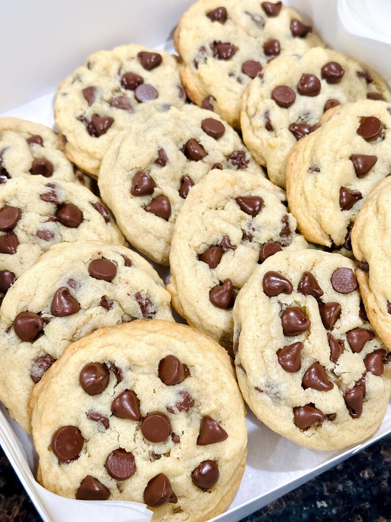 Chocolate Chip Cookies, Assorted Cookies, Sweets, Party Favors ...