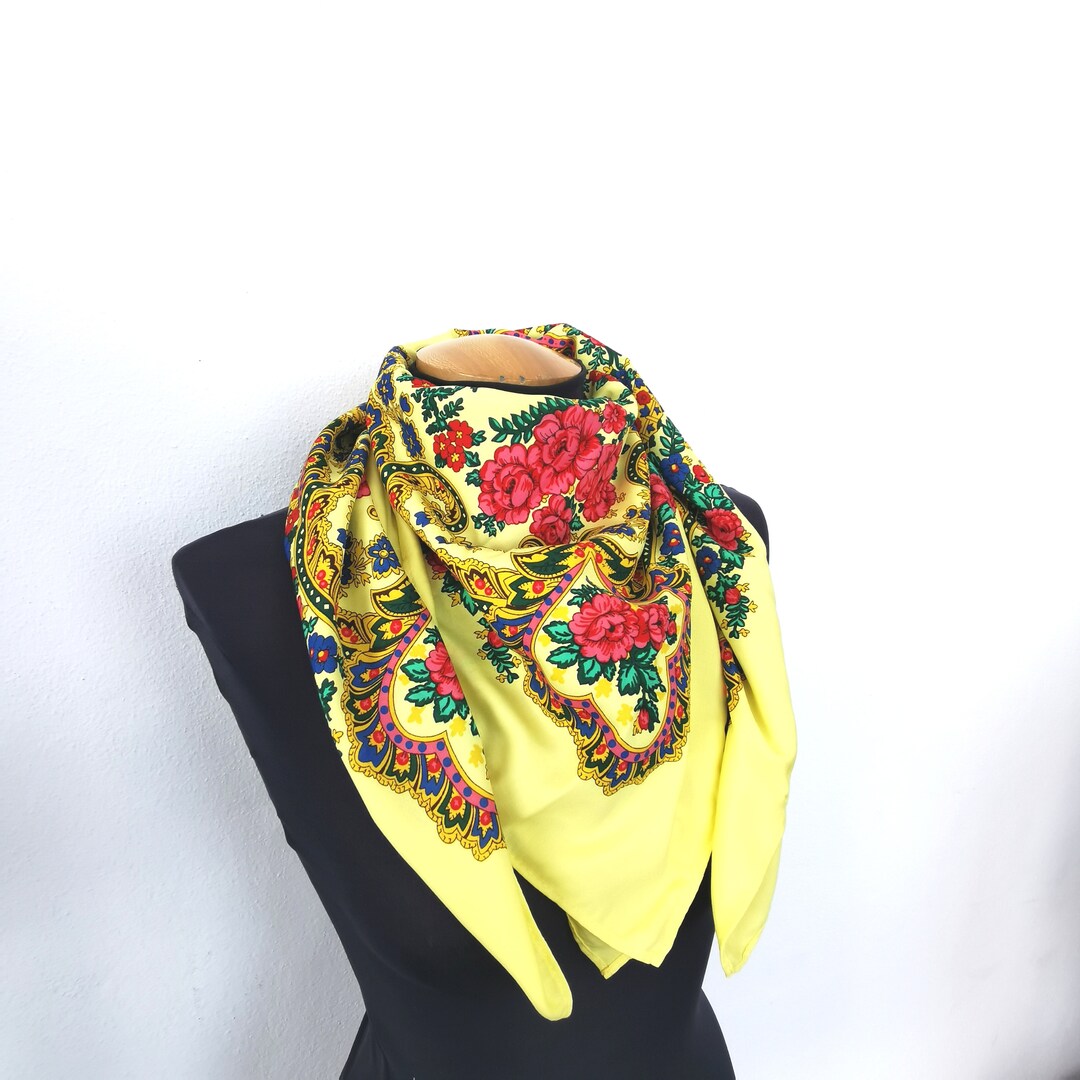 Portuguese Shawl, Viana's Tradicional Folklore Scarf Yellow (square ...