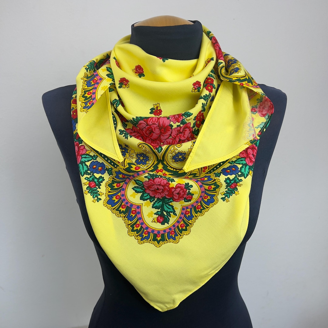 Portuguese Shawl, Viana's Tradicional Folklore Scarf Yellow (triangular ...
