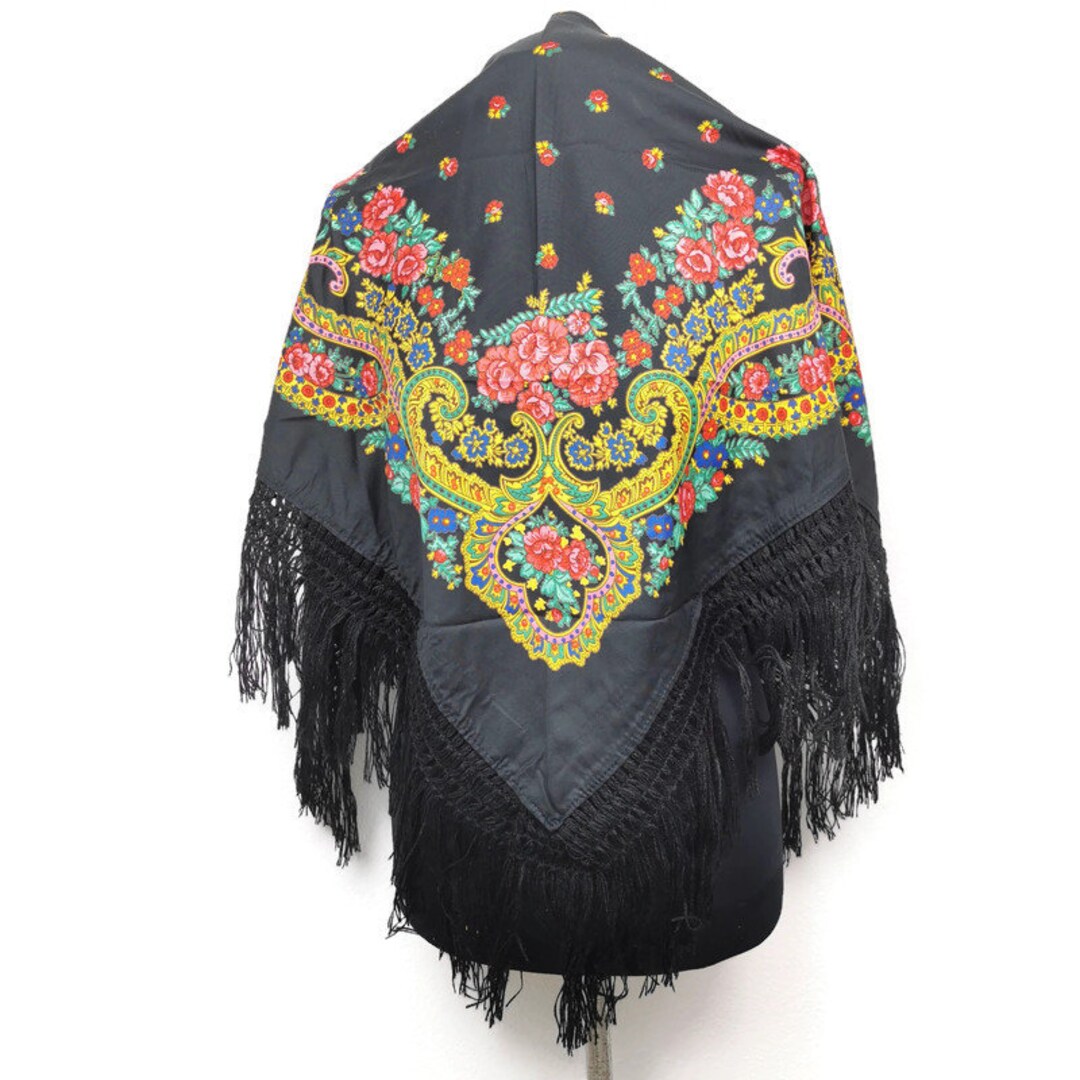 SHAWL Black Triangular Shawl Portuguese Shawl Black Scarf - Etsy Canada