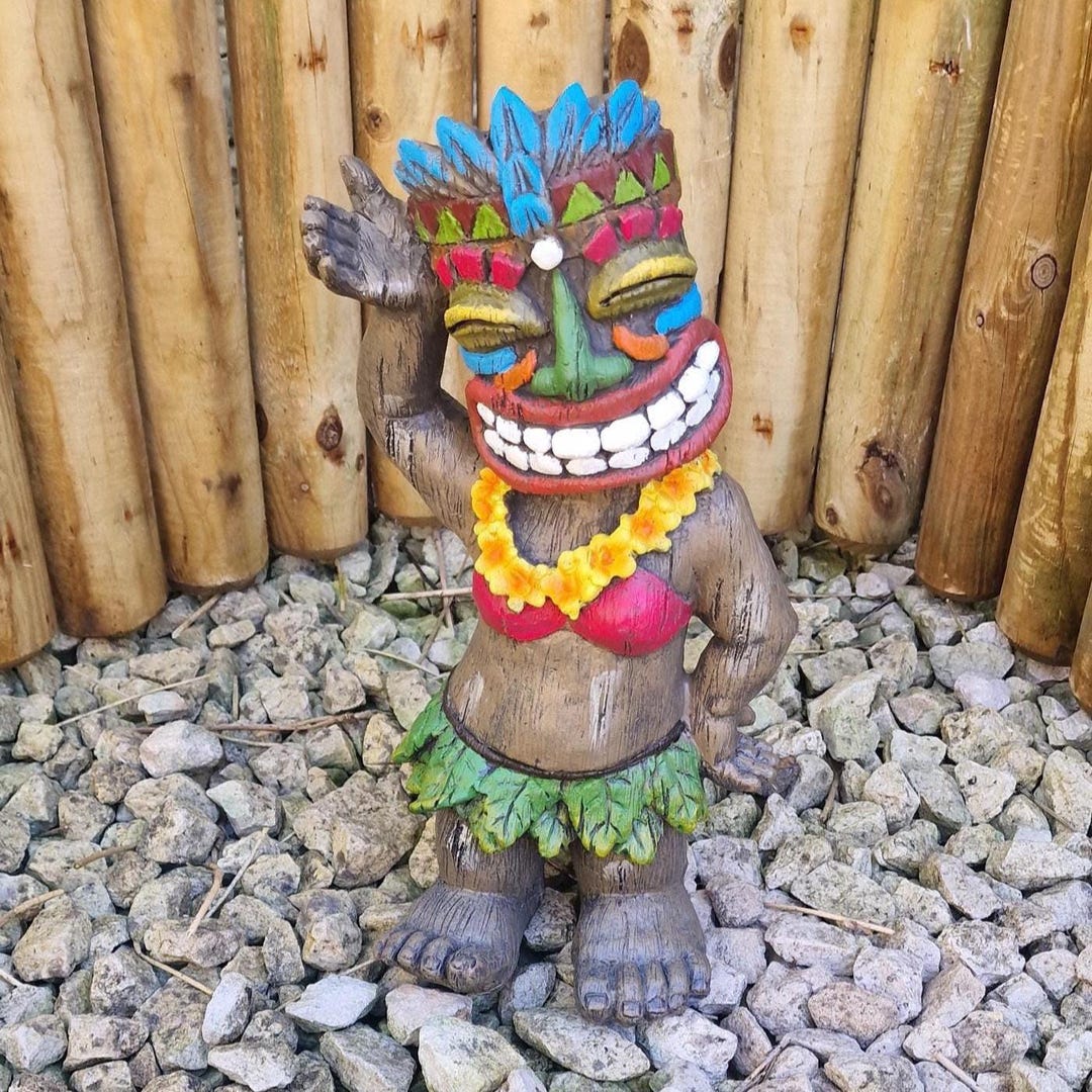 Tiki Man Statue – Colourful Hand-painted Hawaiian Decor for Tiki Bar ...