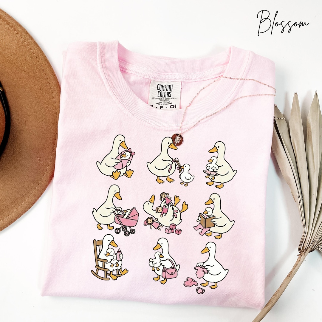 Funny Mom of Girls Goose Shirt Cute Mother Daughter Duck Tee Vintage ...