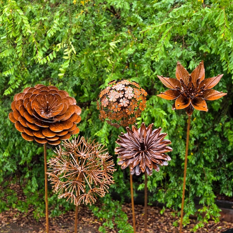 Rustic Metal Flower Stake, Garden Art Sculpture, Low-carbon Steel - Etsy
