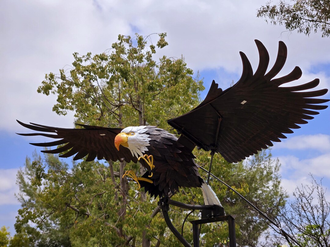 Impressive 7.5ft Metal Eagle Yard Sculpture - Unique Kinetic Rocker ...