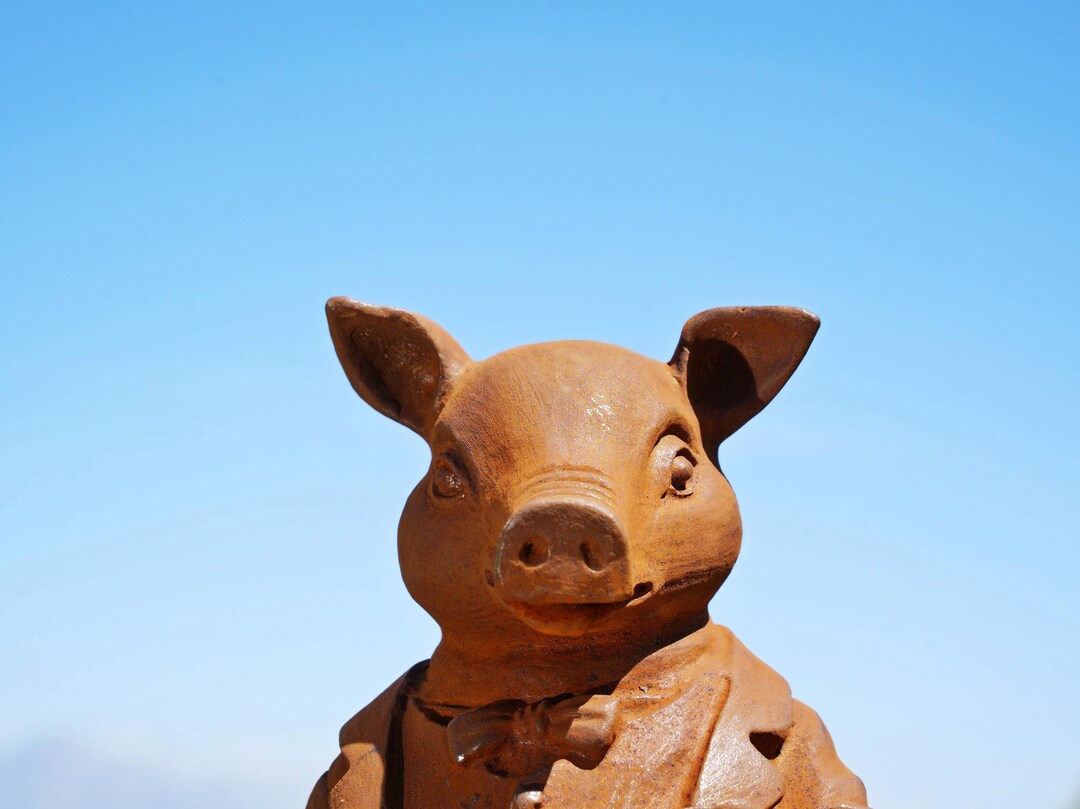 Cast Iron Pig Gentleman Statue – Dressed Animal Garden Sculpture ...