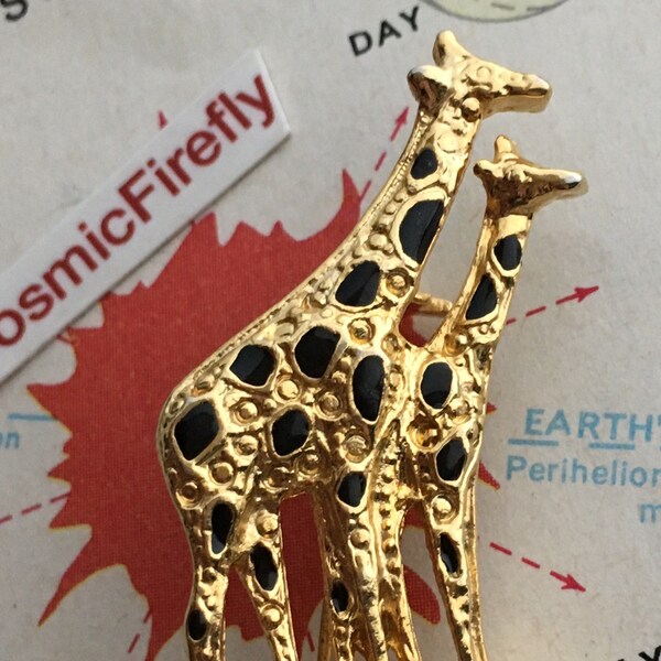 Giraffe Pin - Etsy