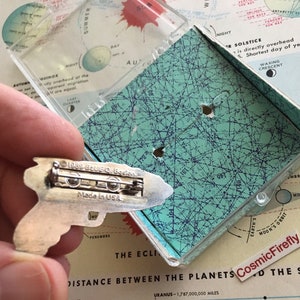 Vintage Science Fiction Space Laser Gun Pin Brooch 1980's Ray Gun ...