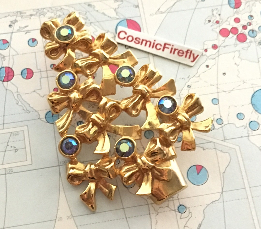 Small Vintage AVON Christmas Tree Brooch Pin Gift Costume - Etsy