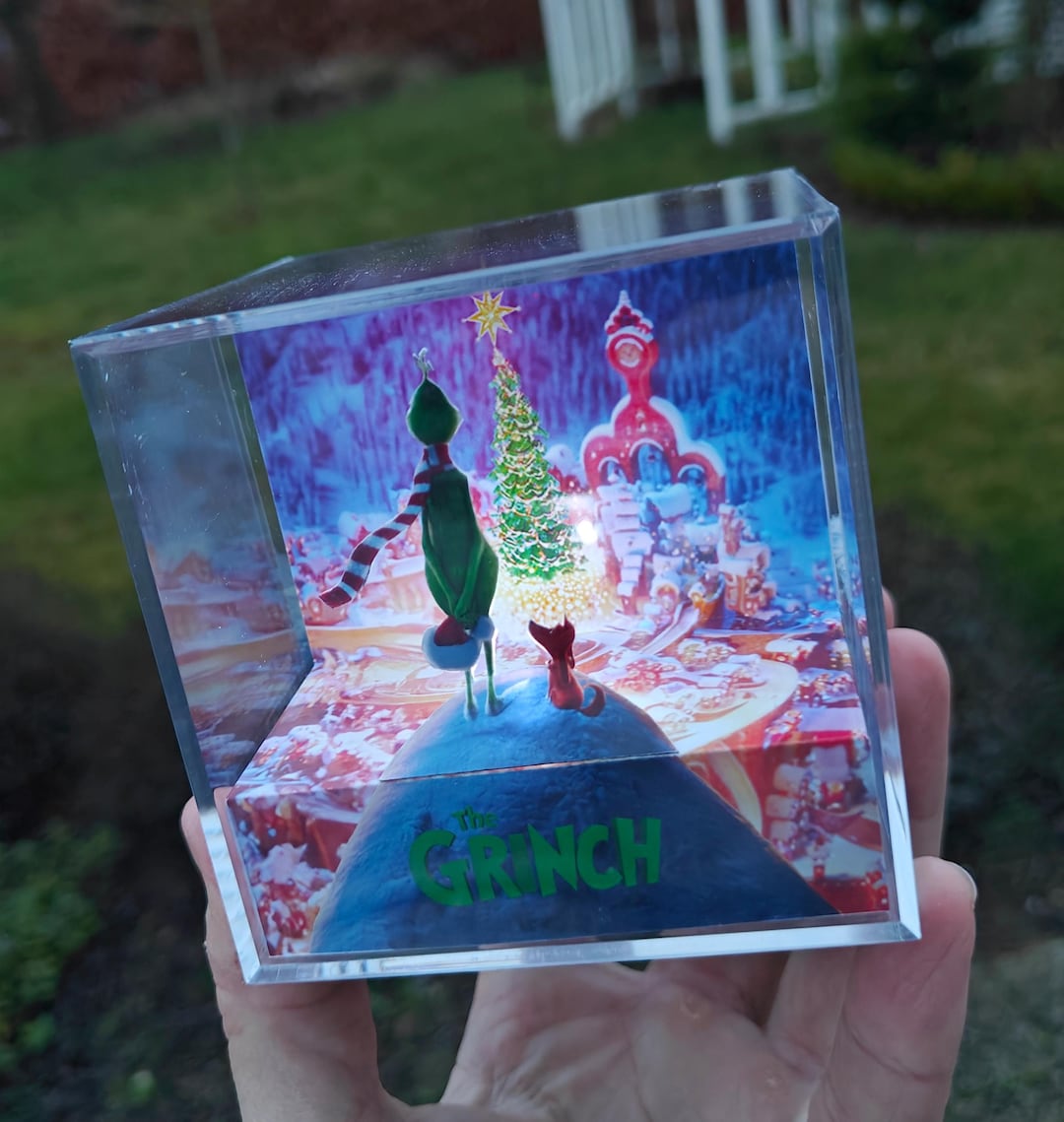 The Grinch Christmas Diorama Cube with Light - Etsy