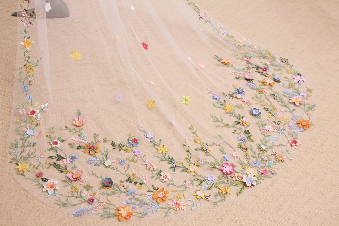 AD4| 3D Floral Bridal Veil | Wildflower Lace Embroidered Bridal Veil ...