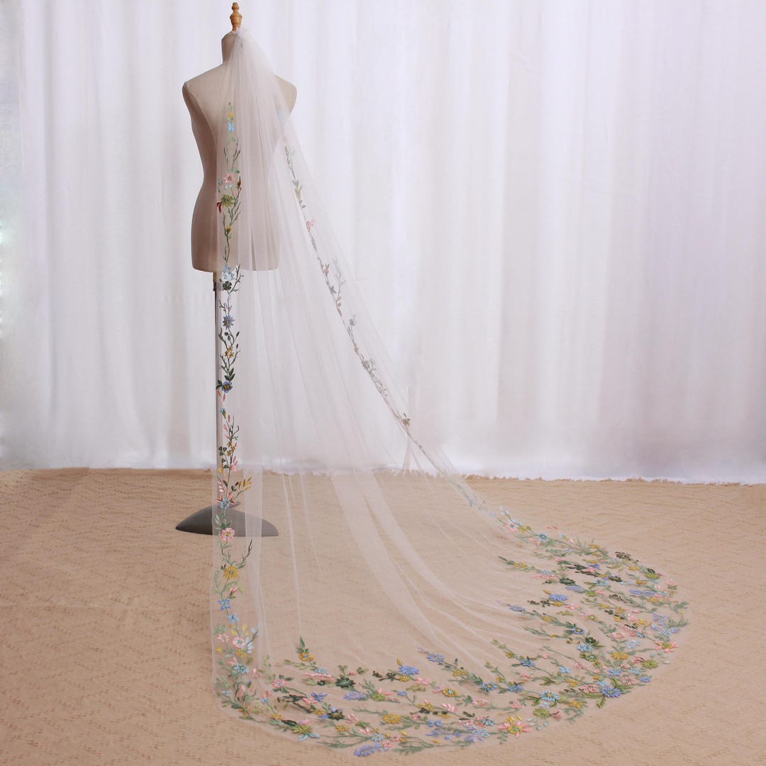 Wildflower Lace Boho Bridal Veil.unique Cathedral Length Bridal Veil ...