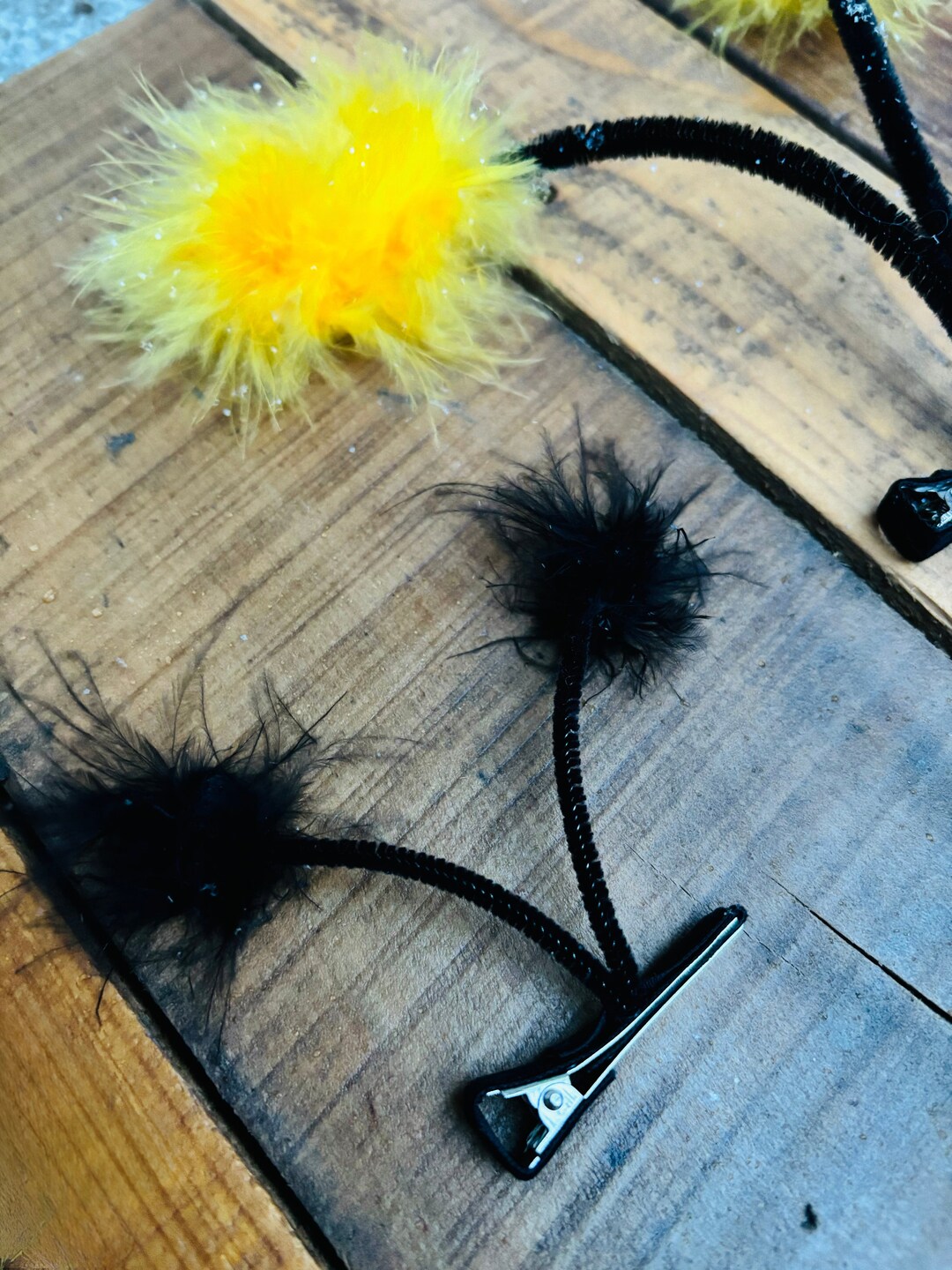 Mini Antenna Clip Marabou Puff Ladybug Butterfly Bumble Bee Dragon Fly ...