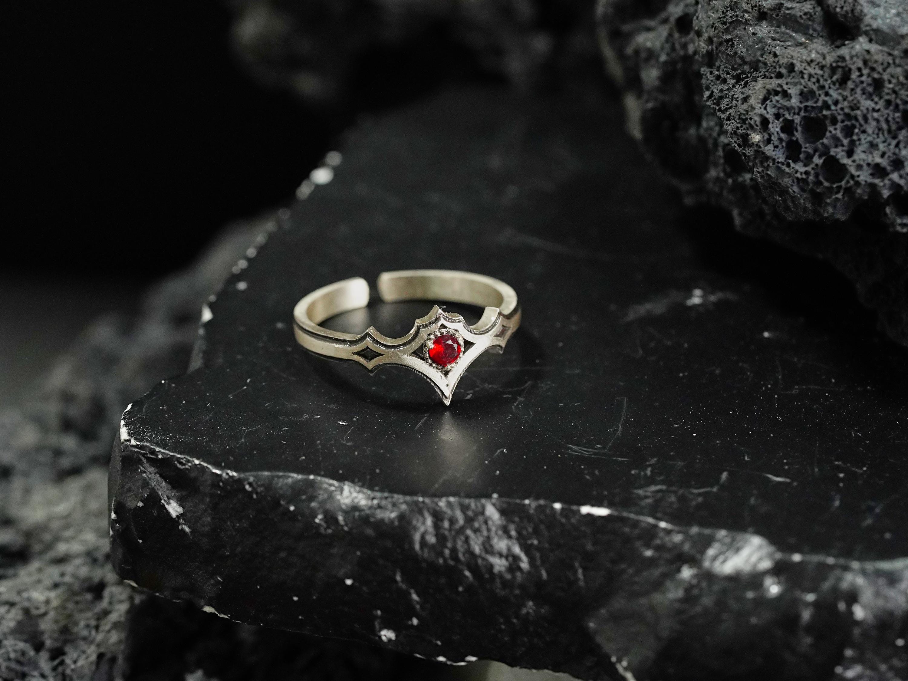 EXCLUSIVE Cazador's Ring From Baldur's Gate 3, Szarr Family Custom 950 ...