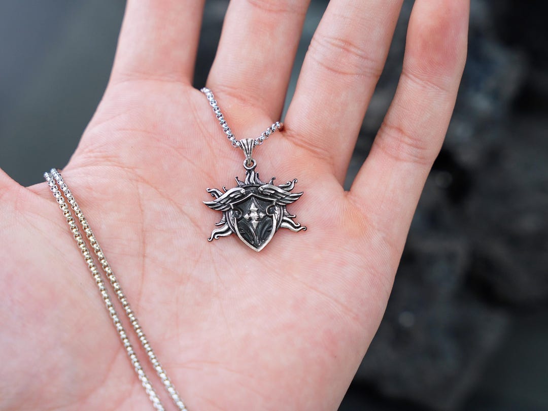 EXCLUSIVE Baldur's Gate 3 - Classes Badge Paladin Necklace, Handmade ...