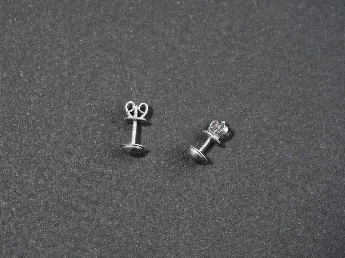 PREMIUM Handmade Cloud Strife Stud Earrings, FF7 Rebirth 950 Silver ...