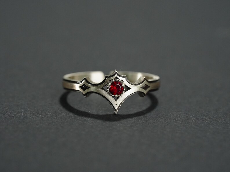 EXCLUSIVE Cazador's Ring From Baldur's Gate 3, Szarr Family Custom 950 ...