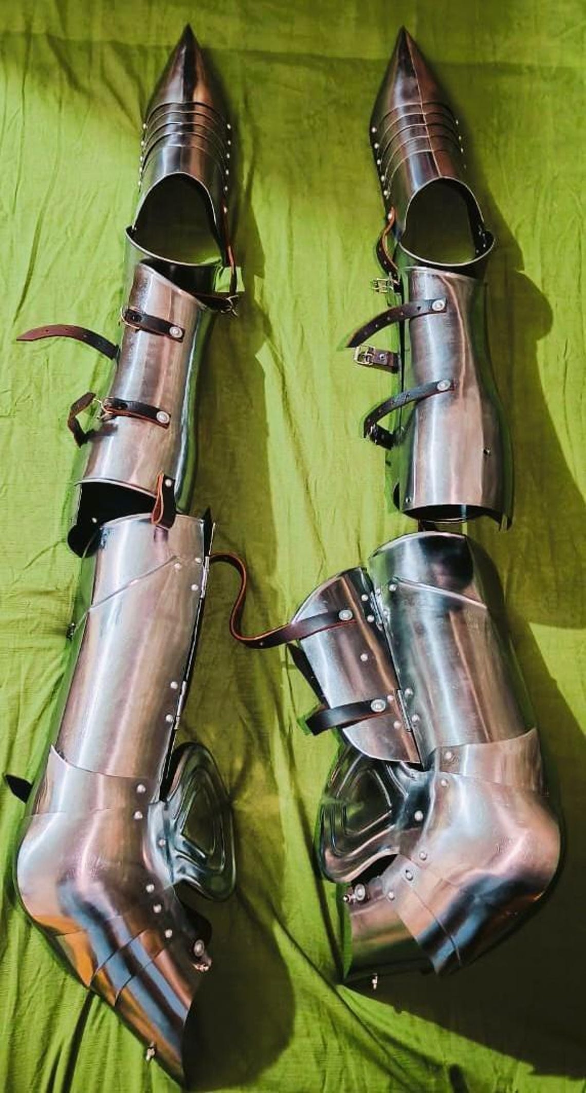 Gothic Full Leg Armor: 18 Gauge Steel Medieval Knight Battle Guard - Etsy