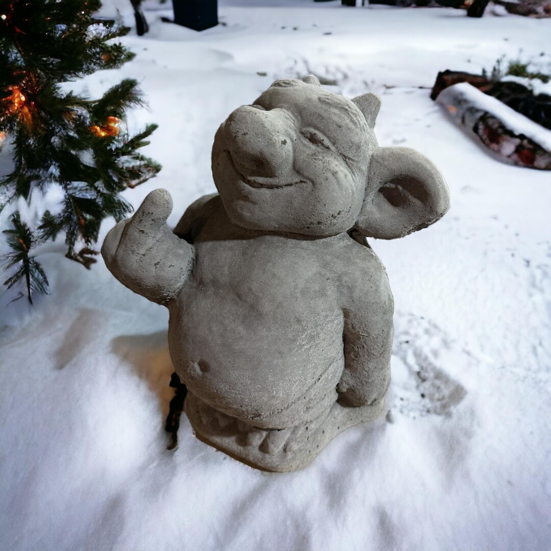 Cheeky Gnome Stinkefinger - Handmade, Frost-proof Concrete Stone Figure ...