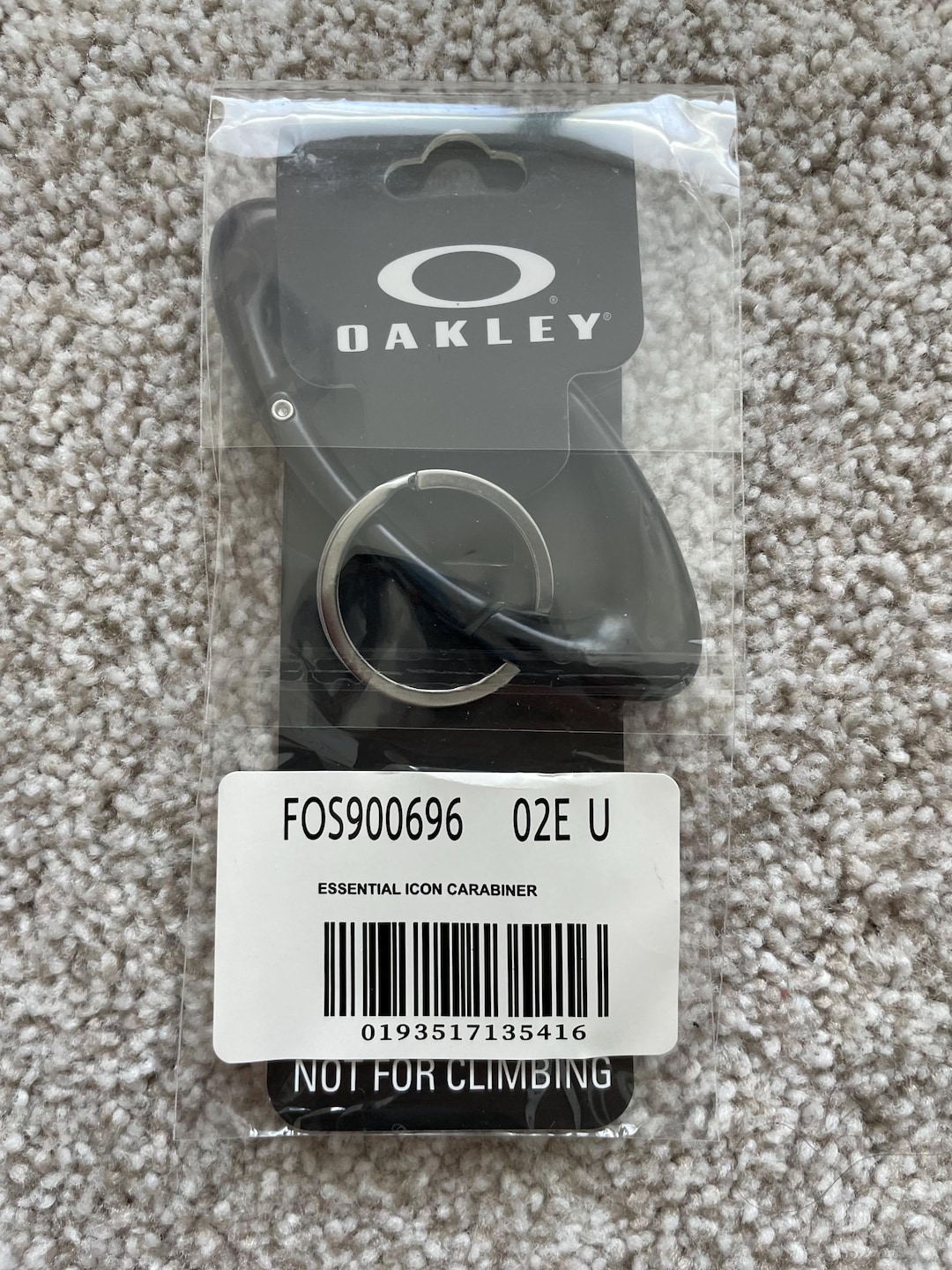 Oakley Original Essential Icon Carabiner Keychain 3.6in Black- Japan ...
