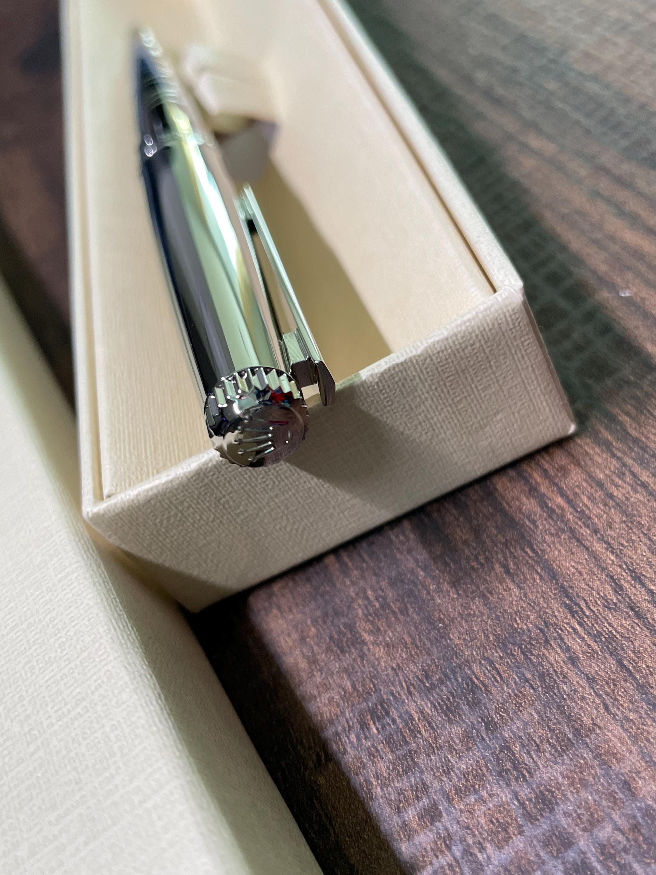 Rolex Vintage Silver Ballpoint Pen Platinum Finish WAVE PATTERN in Box ...