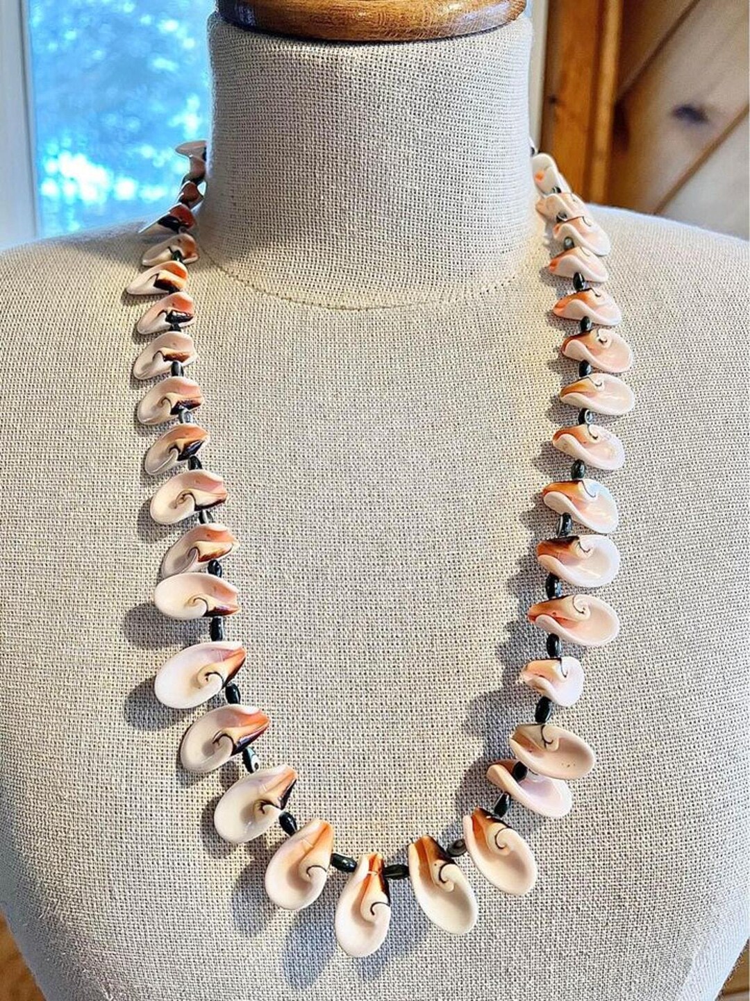 Vintage 80’s Conch Shell Hawaiian Necklace- Luhuanas Everlasting Beach ...