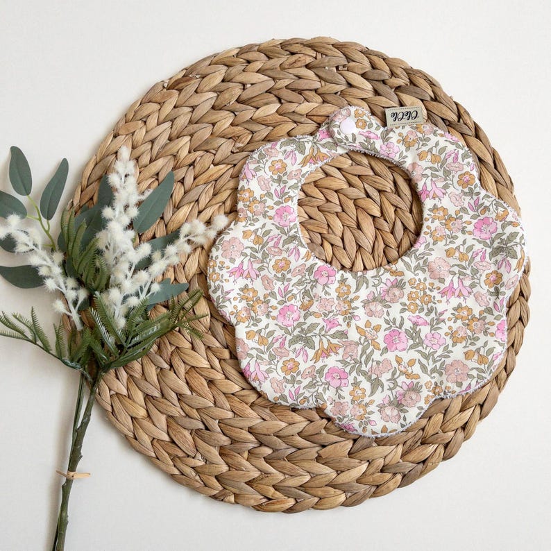 Scalloped Baby Dribble Bibs Liberty Fabric Floral Drool Bib for Newborn ...