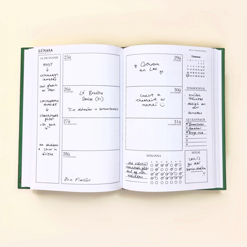 2025 Dialann Bhliantúil Gaeilge Dátheangach A5 / Bilingual Irish Diary ...