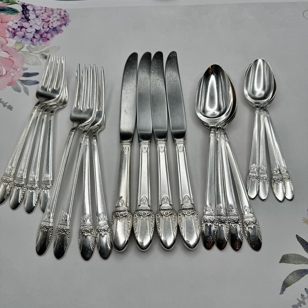 20 Piece ' First Love ' Silver Plate Flatware Set Service for 4 Persons ...