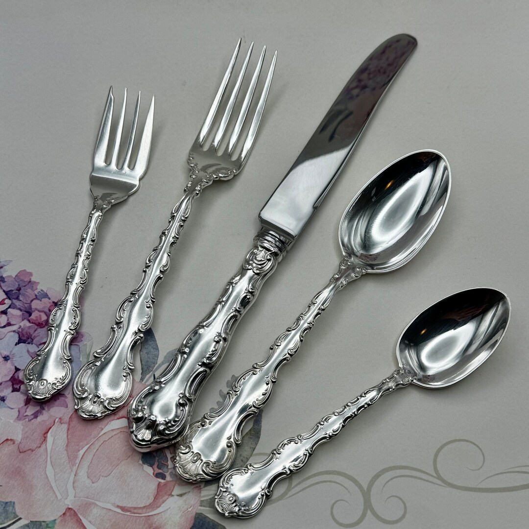 Birks Louis De France Regency Plate Flatware Set 20 Pieces Service for ...
