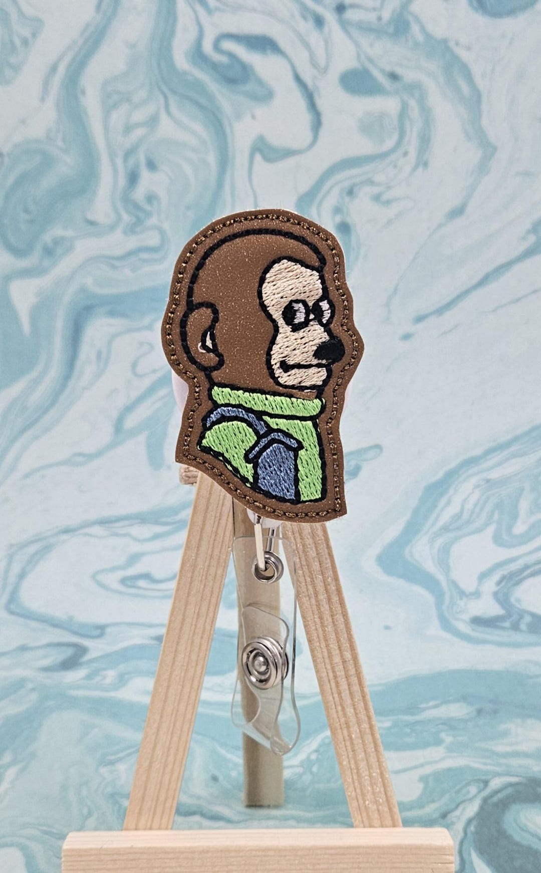 Side Eye Monkey Badge Reel, Interchangeable Badge Topper, Retractable ...