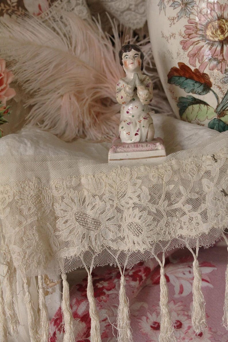 Reclaimed Fine Applique Lace Sample (tassles Not Included) - Etsy UK