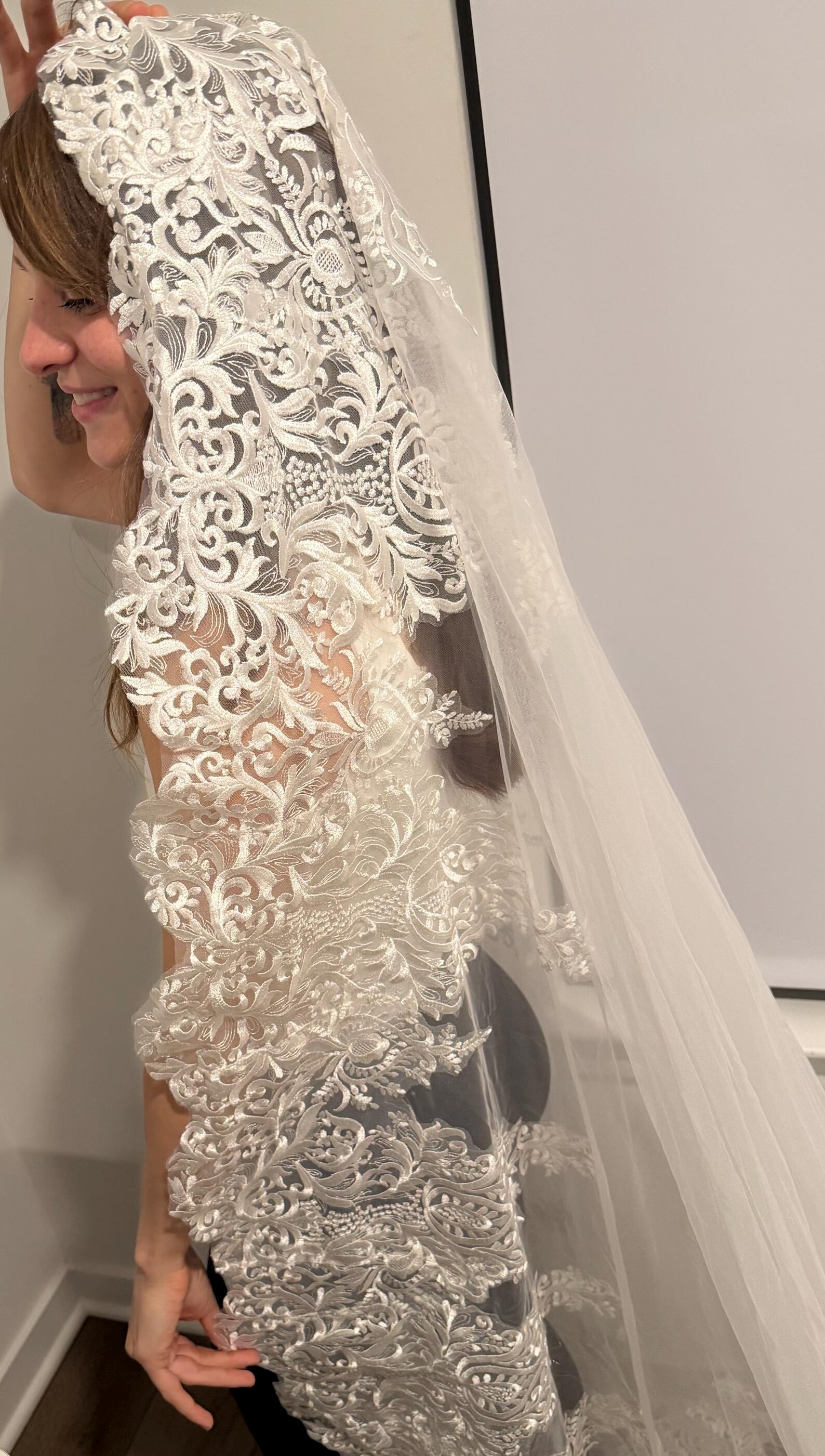 Cathedral Chantilly Mantilla Heavy Lace Wedding Veil Couture Original ...