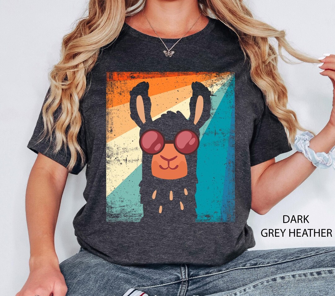 Retro Llama Shirt, Vintage Retro Style Llama Alpaca 80s Llama Lovers ...