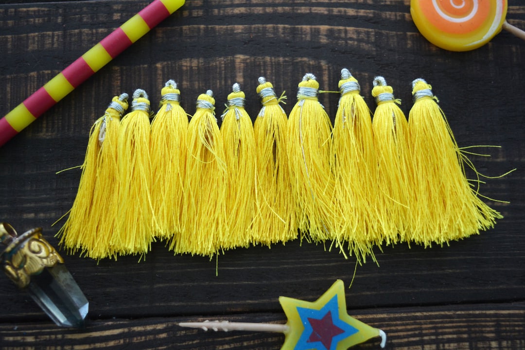 Sunny Yellow ART SILK Tassels, 2