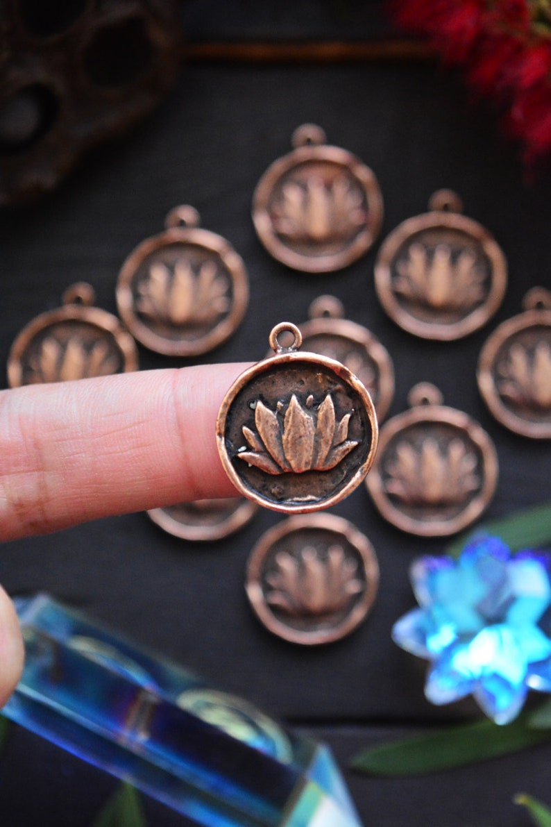Antique Copper Lotus Charm 20x24mm 1pcs / Nunn Designs - Etsy