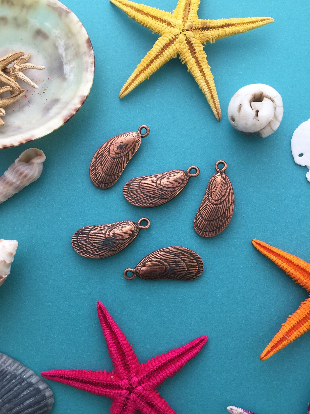 Antique Copper Mussel Shell Charms, 11x27mm, 2pcs / Nunn Designs, Shell ...