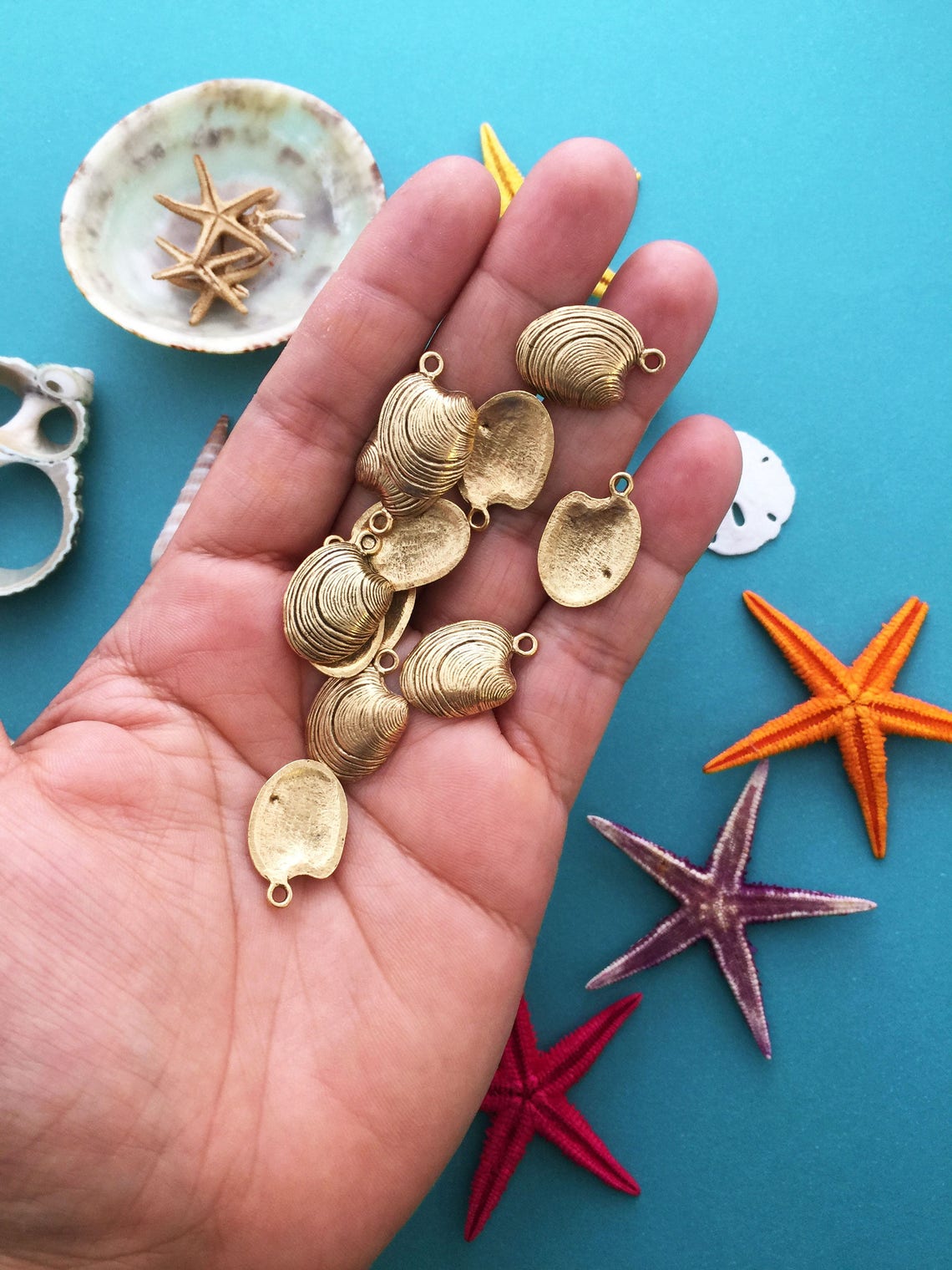 Antique Gold Clam Shell Charms 15x22mm 2pcs / Nunn Designs | Etsy