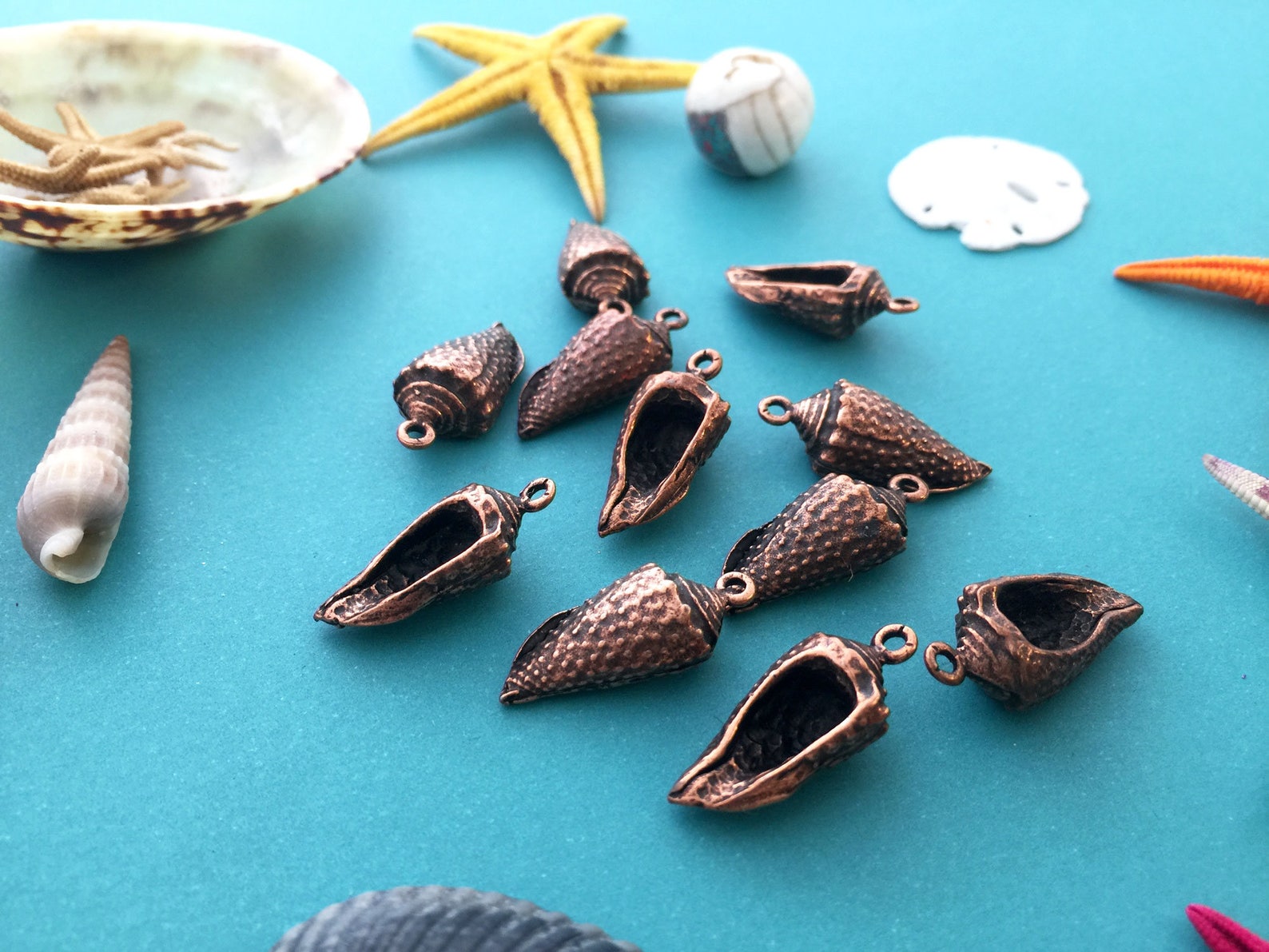 Antique Copper Conch Shell Charms, 11x24mm, 2pcs / Nunn Designs, Shell ...