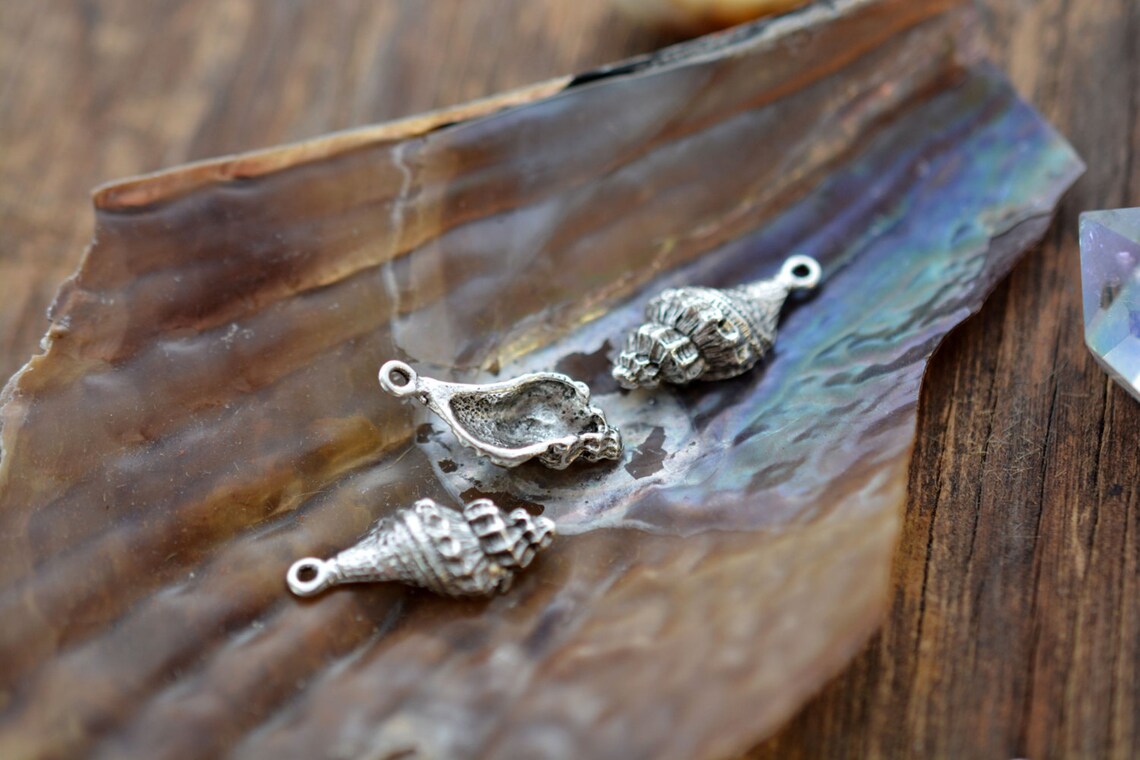 Antique Silver Trumpet Shell Charms, 10x21mm, 2pcs / Nunn Designs ...