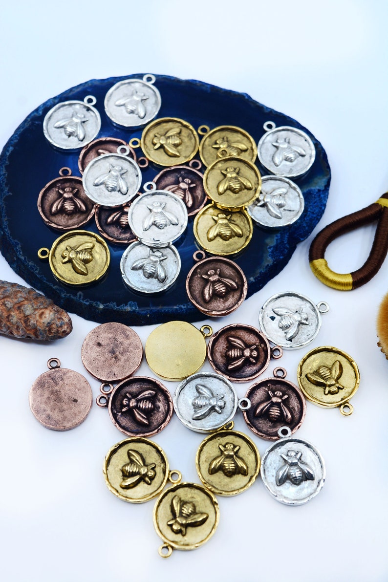 Round Bee Charms, 20x25mm, Nature-inspired Pendants, Bee Medallions (1 ...
