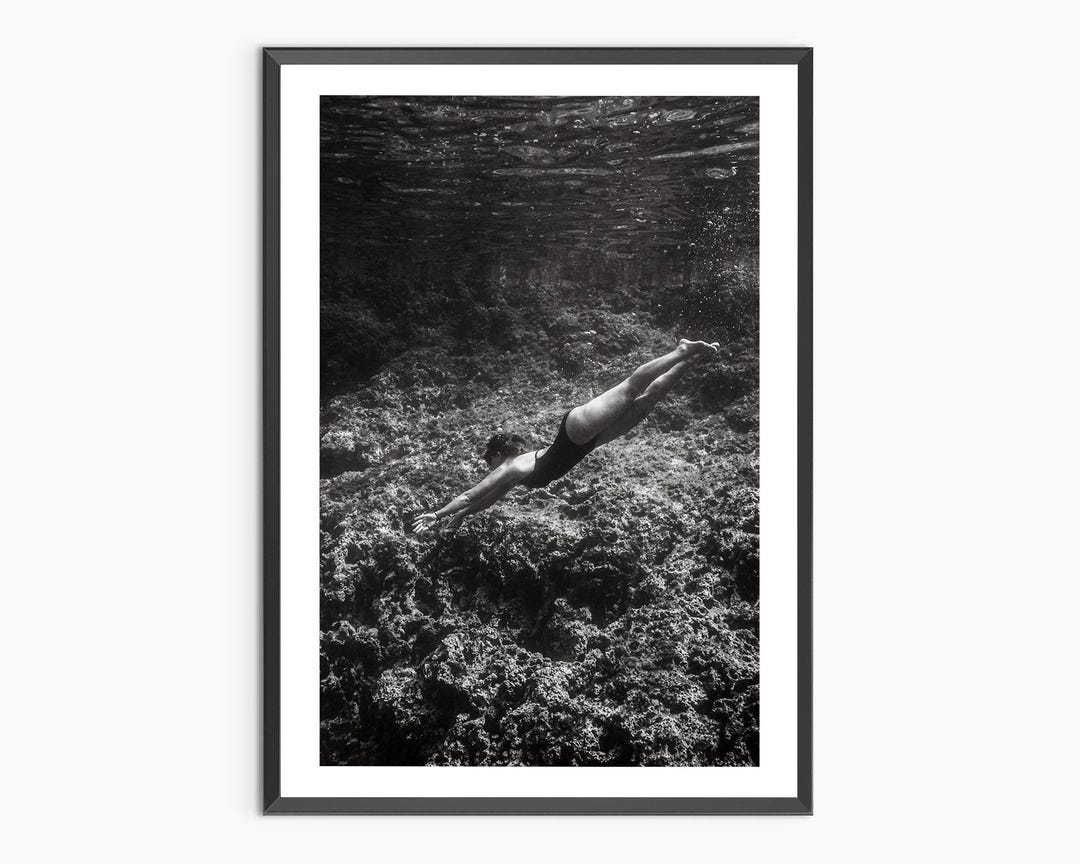 Vintage Woman Diving Digital Wall Art, Black and White Printable Poster ...