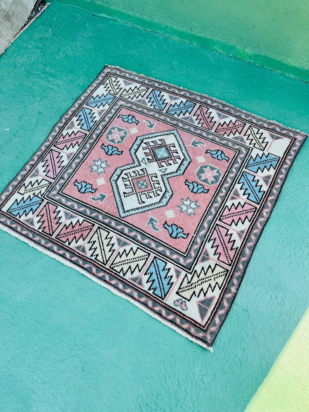Square Rug 3.3 X 3 Ft Entryway Rug Vintage Rug Kitchen Rug Square ...