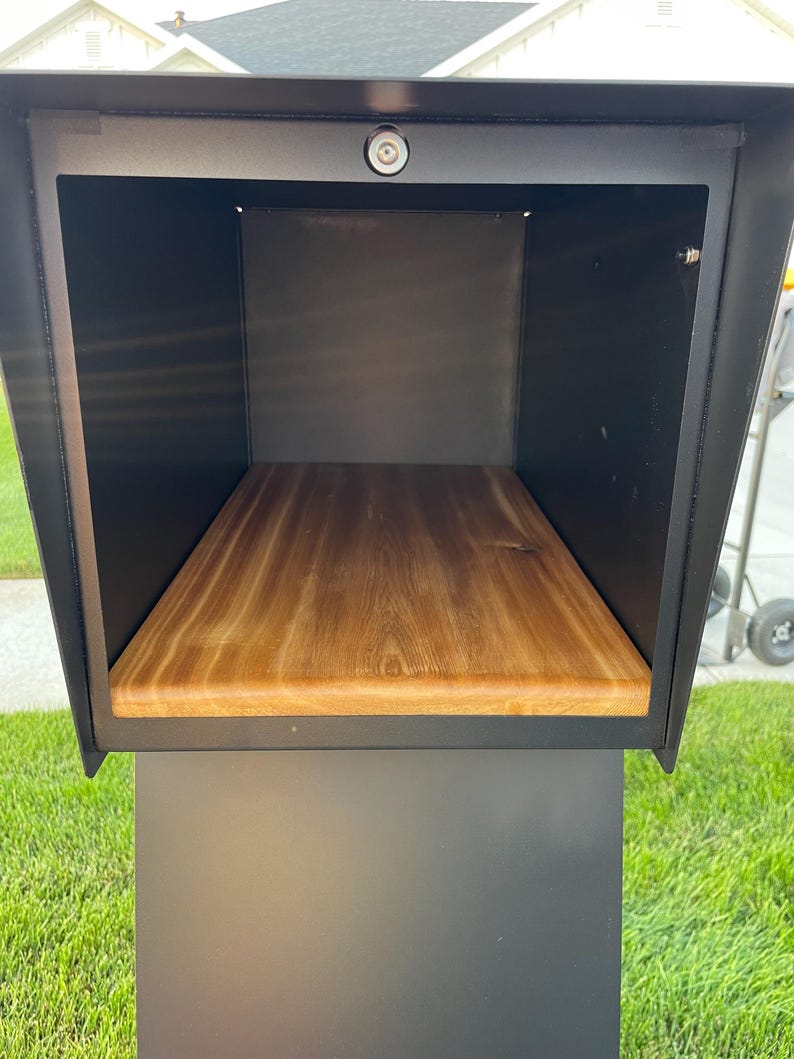Handmade Midcentury Modern Cedar Post With Mailbox & Solar Lights - Etsy