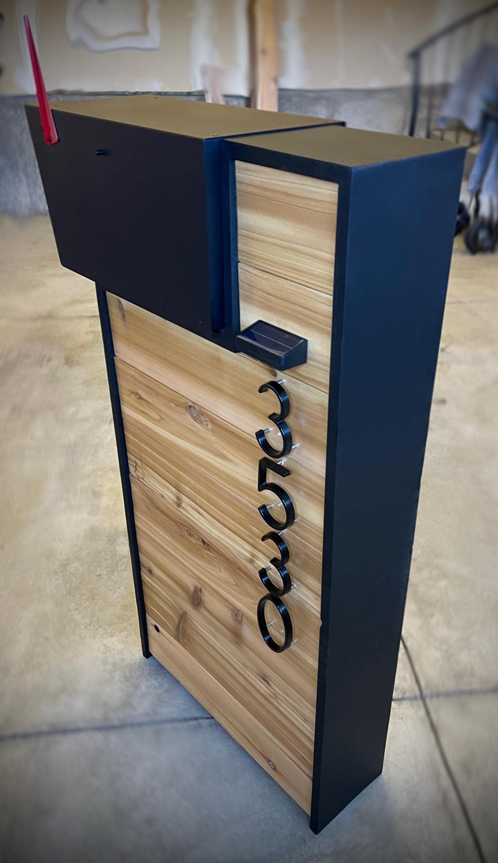 Handmade Midcentury Modern Cedar Post With Mailbox & Solar Lights - Etsy