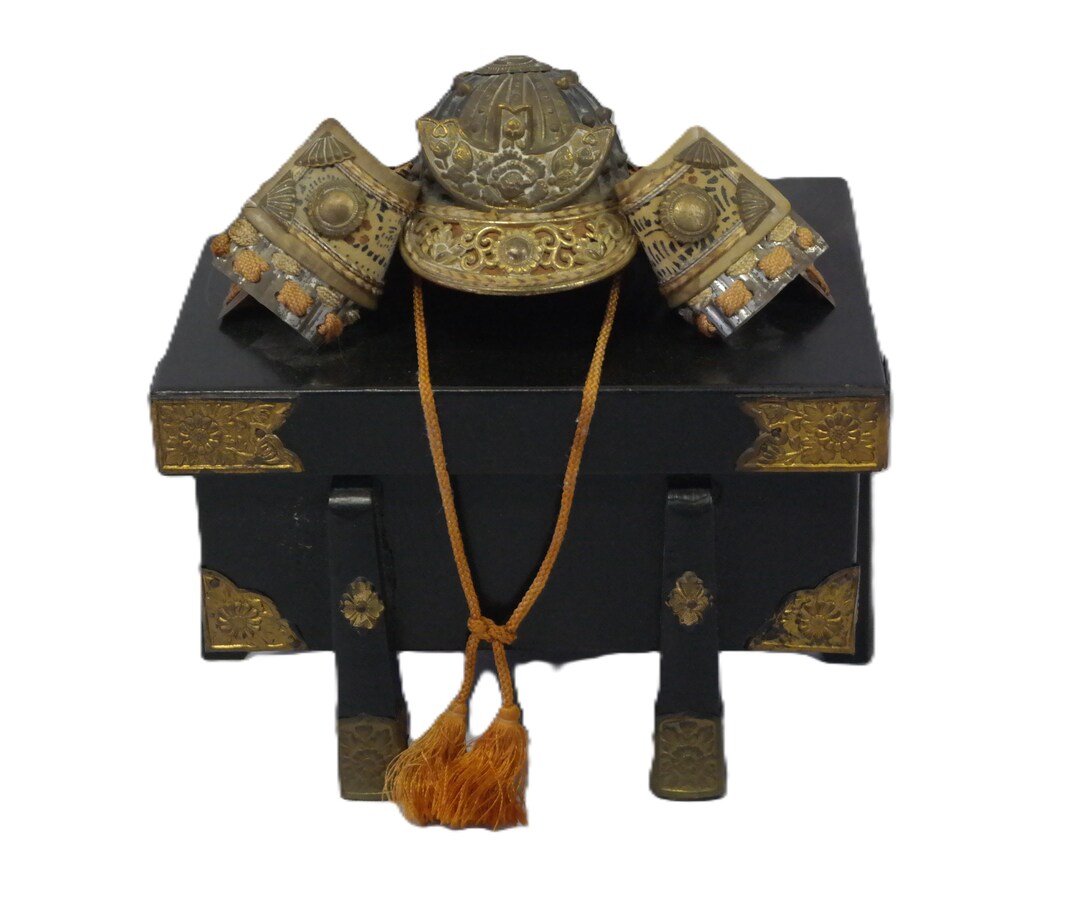 Intriguing Wooden Kabuto Helmet and Display Box - Etsy