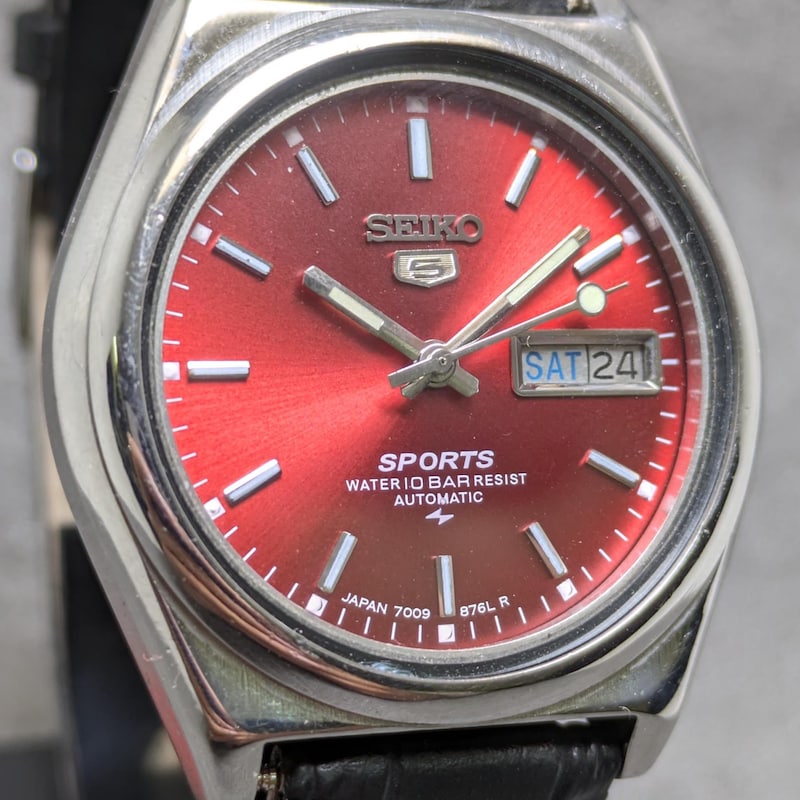 Vintage Red Sports Watch - Etsy