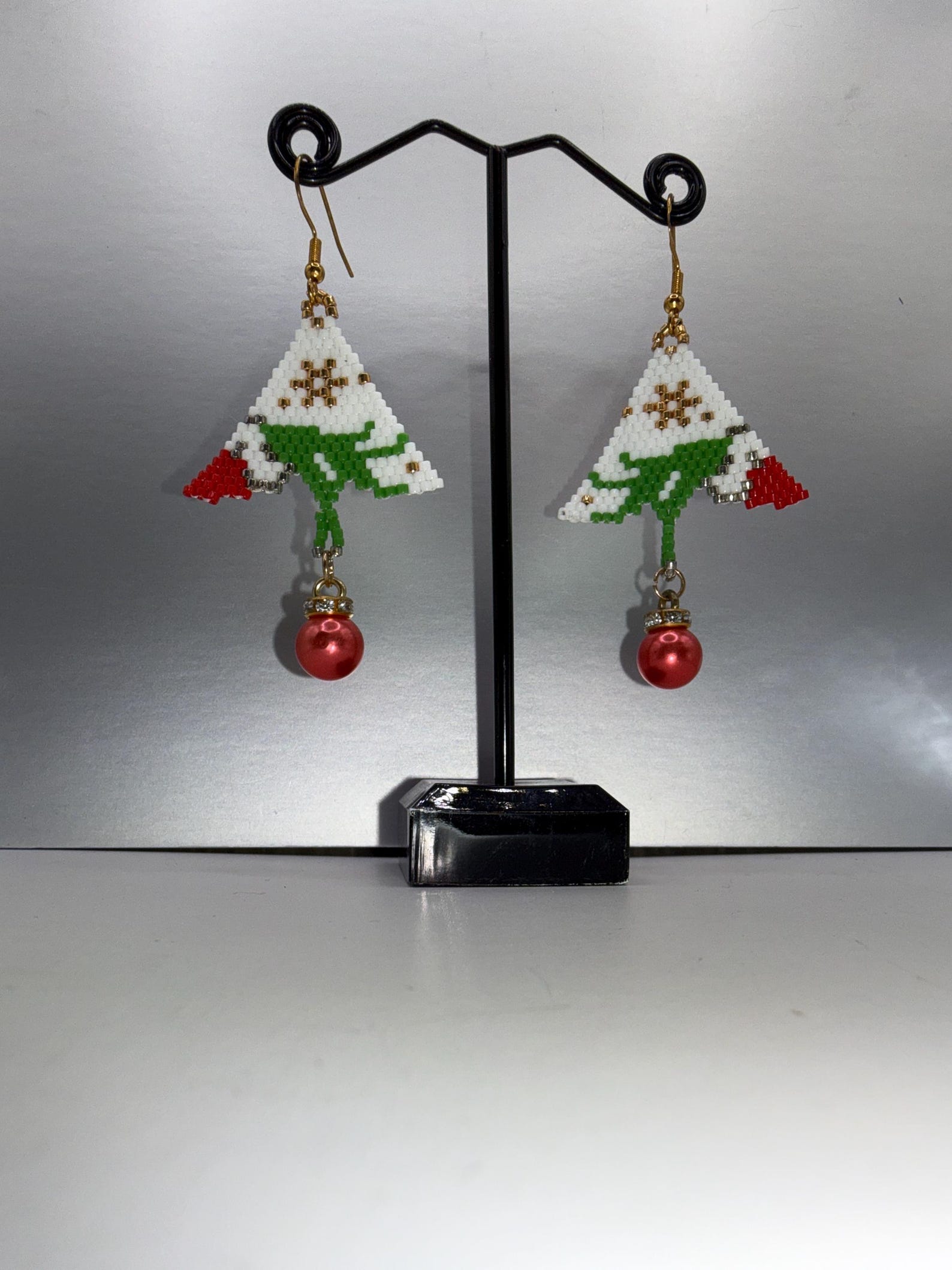 Beaded Brick Stitch Grinch Hand Earrings - Etsy